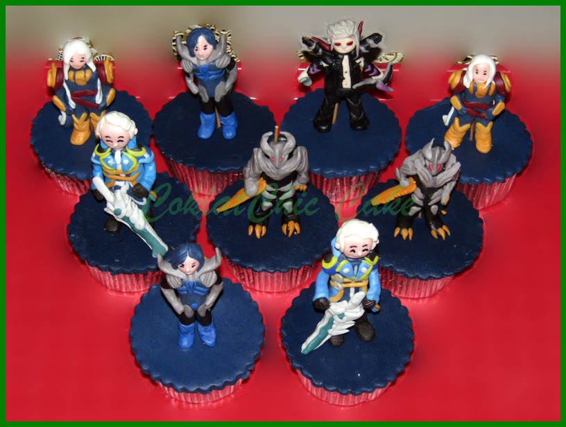 Cake dan Cupcake Mobile Legends – ECAL – COKLATCHIC CAKE Est.2004