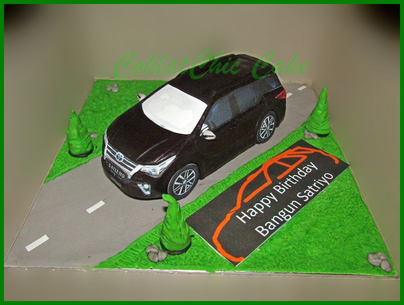 Cake Toyota Fortuner – BANGUN SATRIYO – COKLATCHIC CAKE Est.2004
