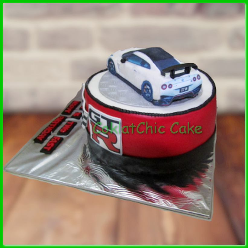 Cake Supercar Nissan GTR – IZZAN – COKLATCHIC CAKE Est.2004