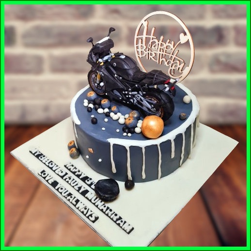 Cake Motor Yamaha R15 – FAUZY – COKLATCHIC CAKE Est.2004